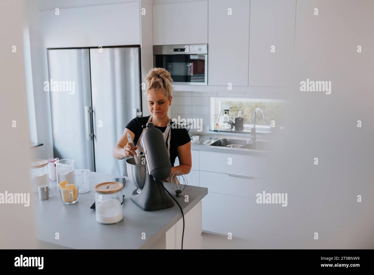 Stand mixer hi-res stock photography and images - Alamy