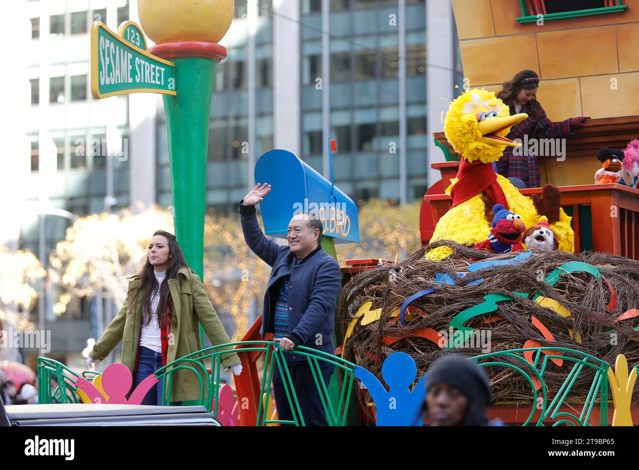 Sesame street float hi-res stock photography and images - Alamy