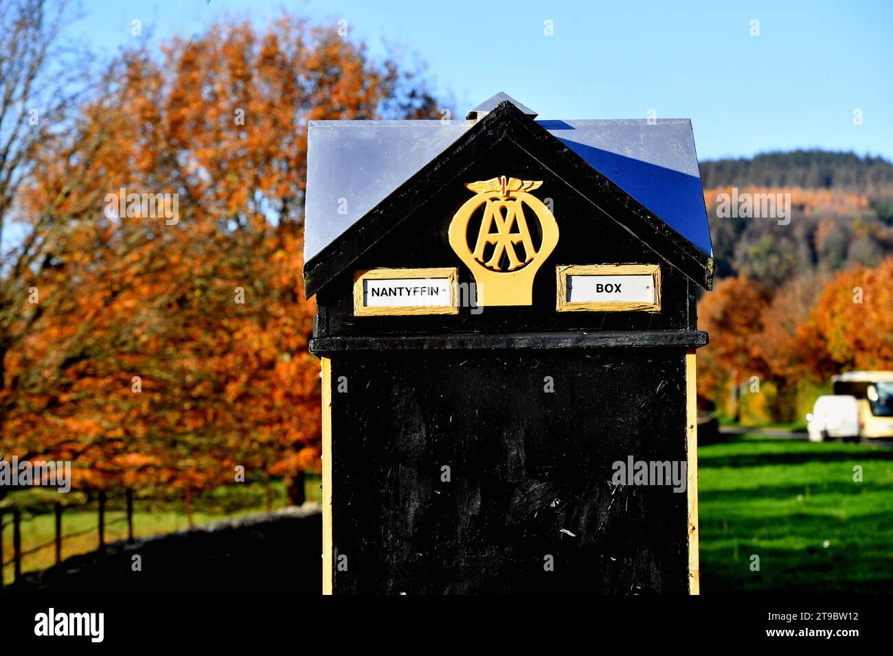 The AA (Automobile Association) Box 161 - a reminder of decades past ...