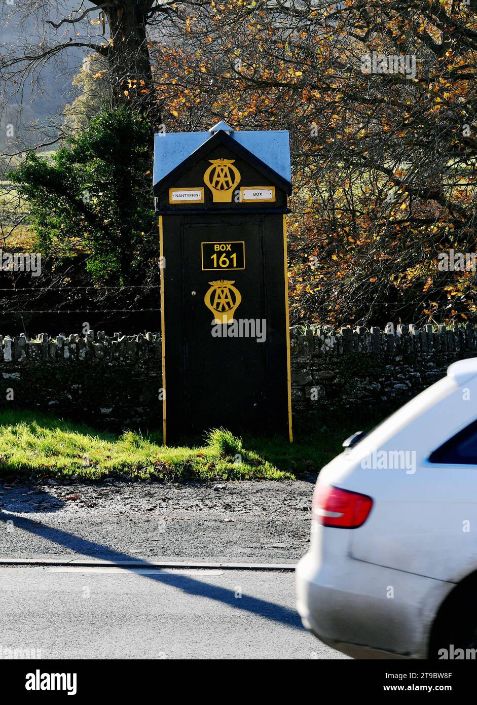 The AA (Automobile Association) Box 161 - a reminder of decades past ...