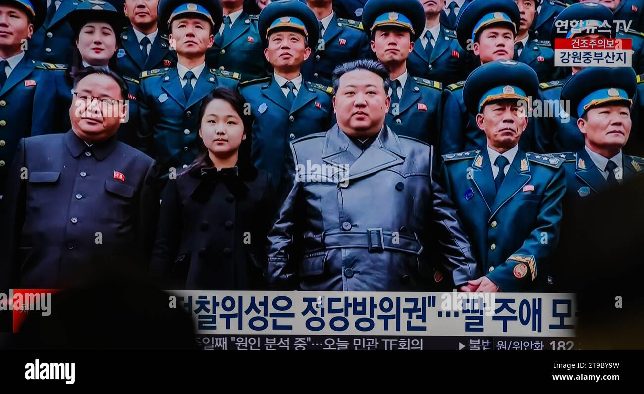 TV news at Seoul's Yongsan Railway Station shows North Korean leader ...