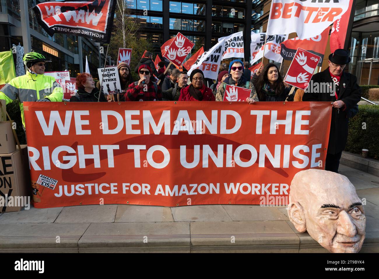 Jeff bezos amazon stage hi-res stock photography and images - Alamy