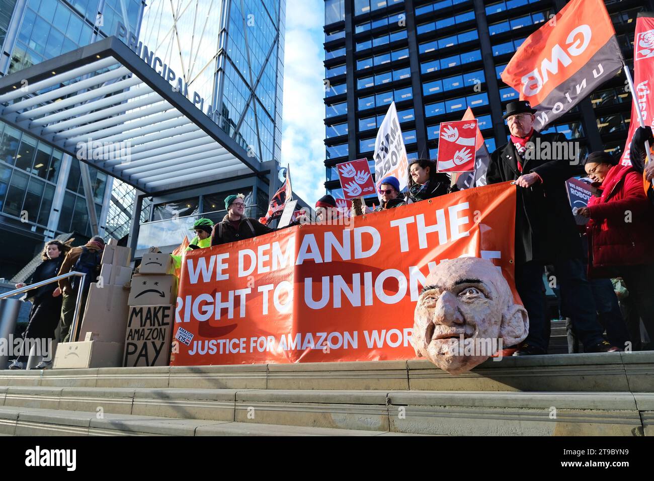 Gmb union amazon protest hi-res stock photography and images - Alamy