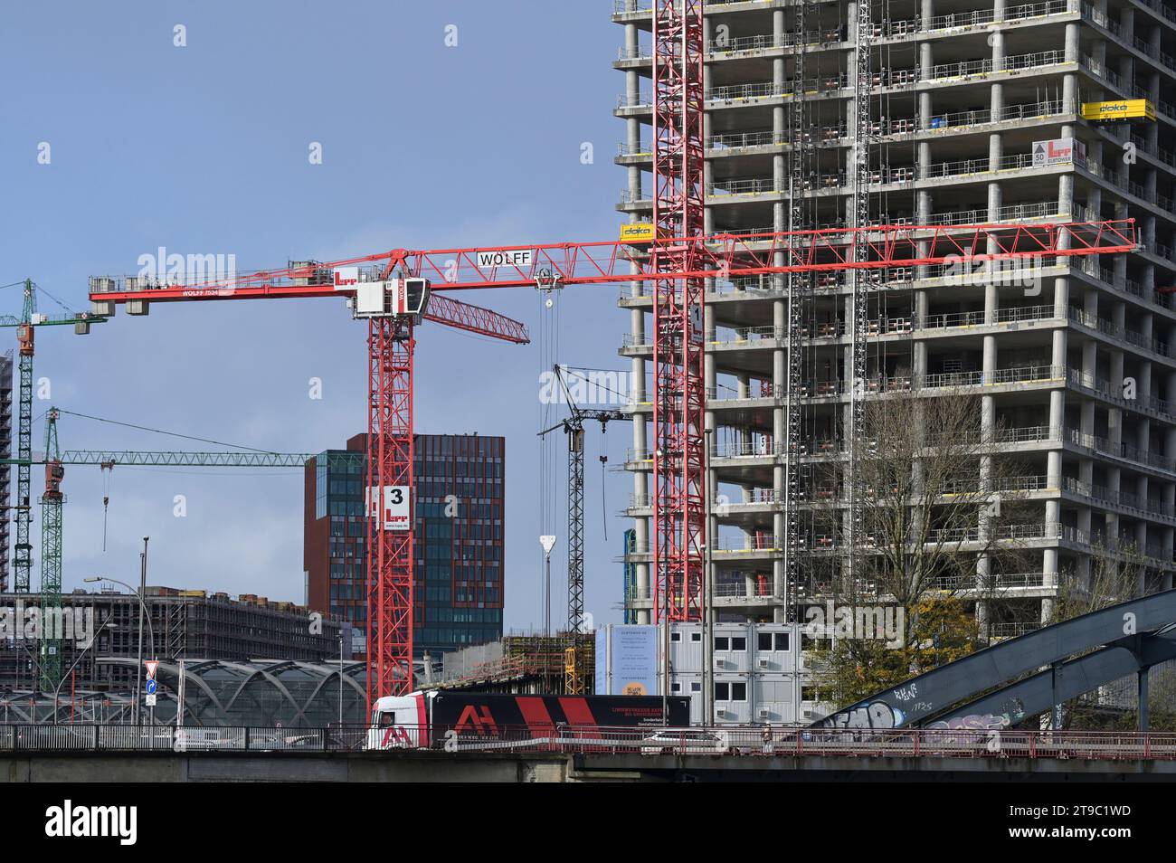 GERMANY, Hamburg, Harbour City, construction site of Elbtower of Signa ...
