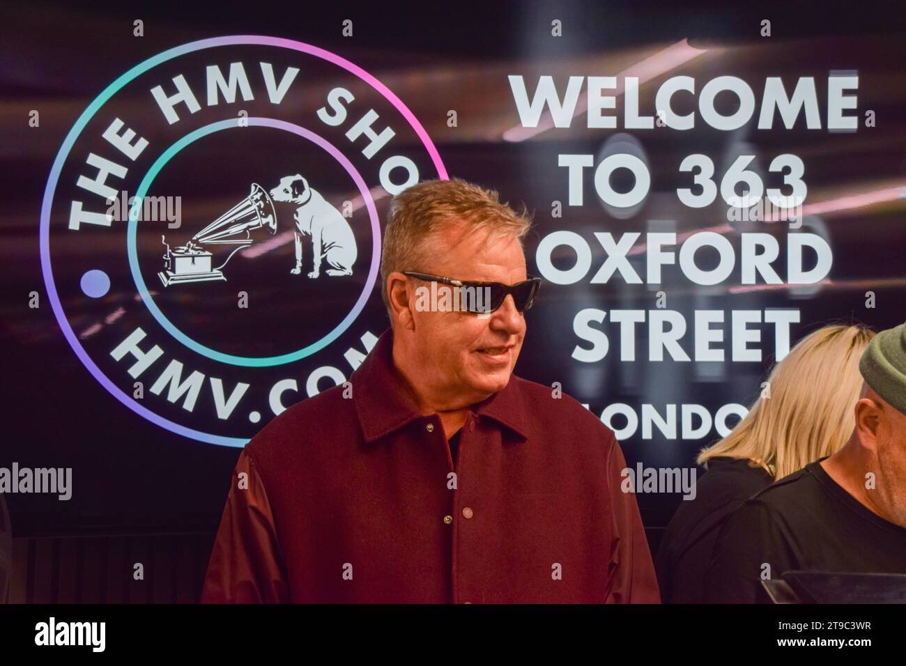 Frontman of the iconic british band hi-res stock photography and images ...
