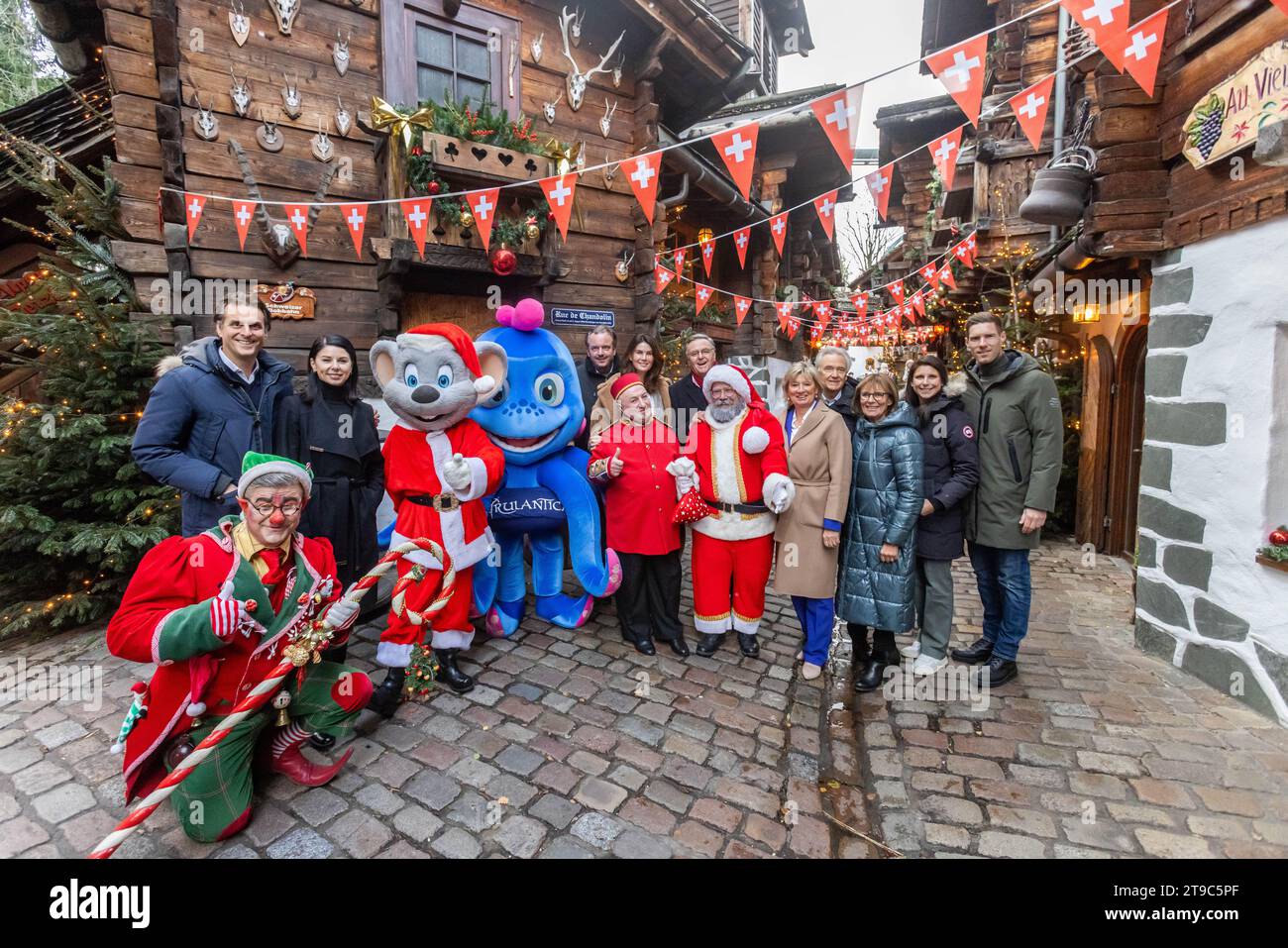 Rust, Germany. 24th Nov, 2023. Mascots, artists and members of the ...