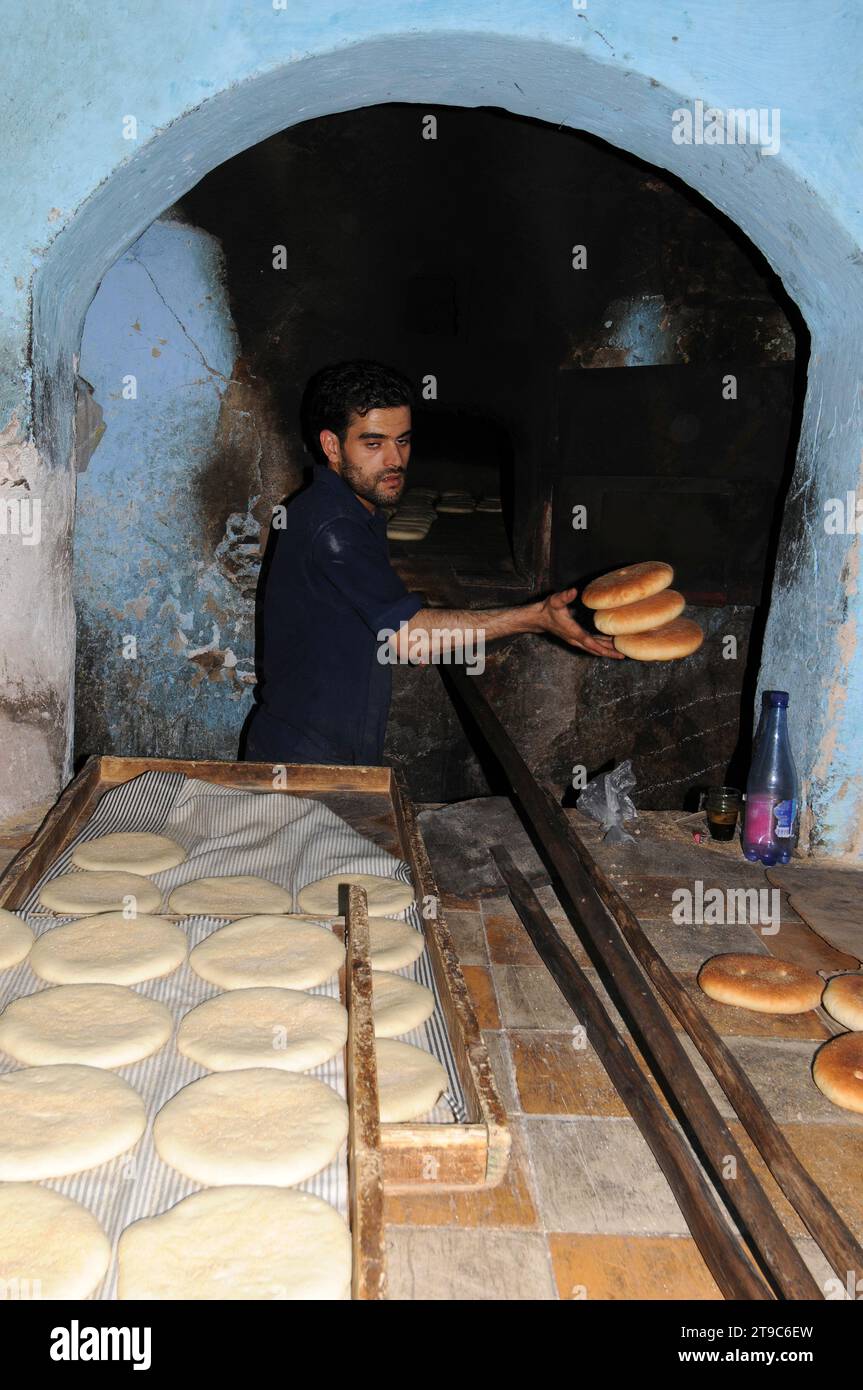 Medina quarter of Fes (World Heritage Site), traditional bread oven ...