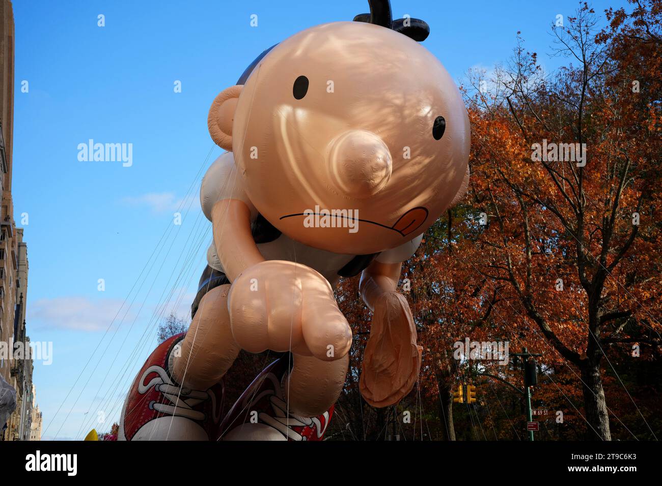 The Diary of a Wimpy Kid balloon floats in the Macy's Thanksgiving Day ...