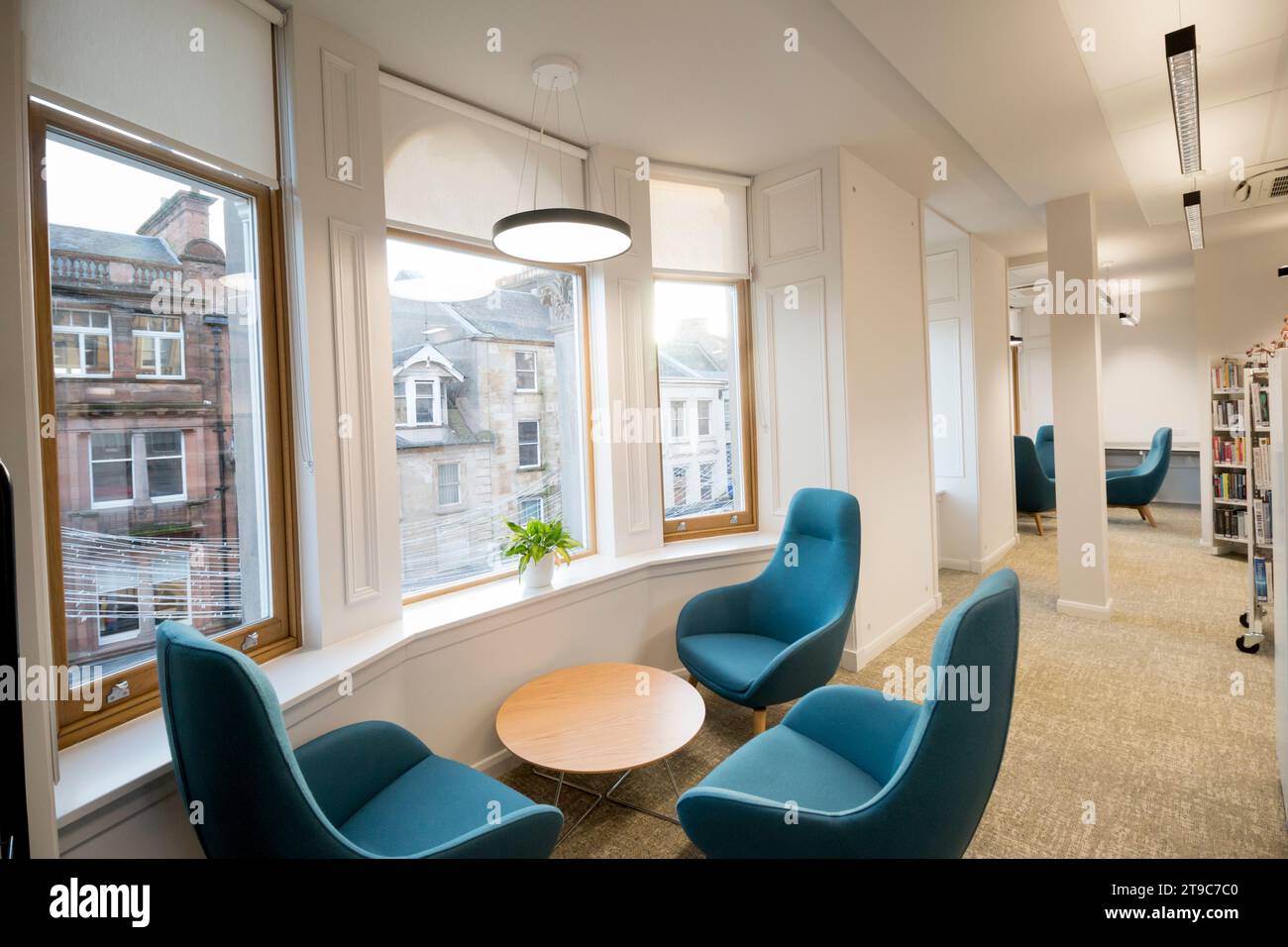Education new building refurbished renfrewshire council hi-res stock ...