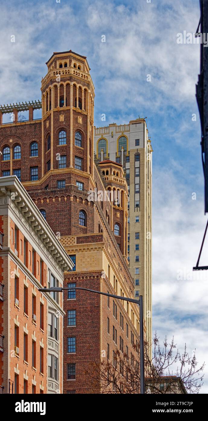 Two Brooklyn Heights landmarks: The Watermark south towers (foreground ...