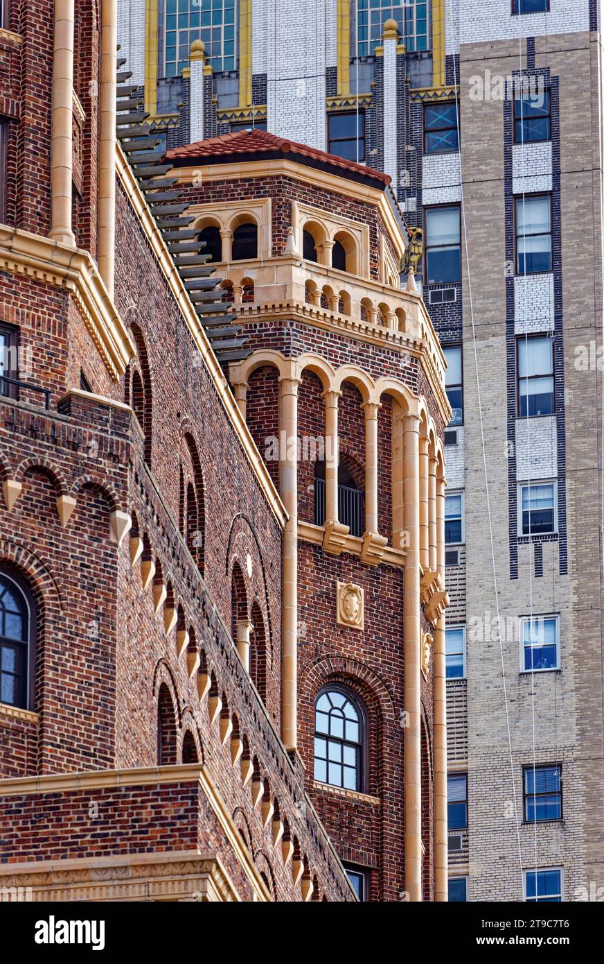 Two Brooklyn Heights landmarks: The Watermark south towers (foreground ...