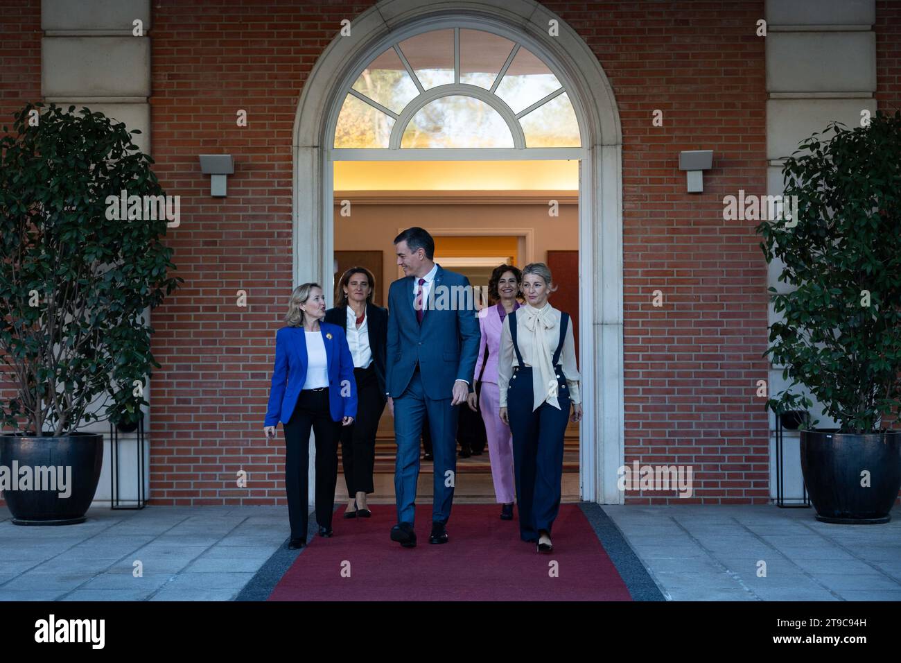 Spain's Prime Minister Pedro Sanchez and his new ministers cabinet ...