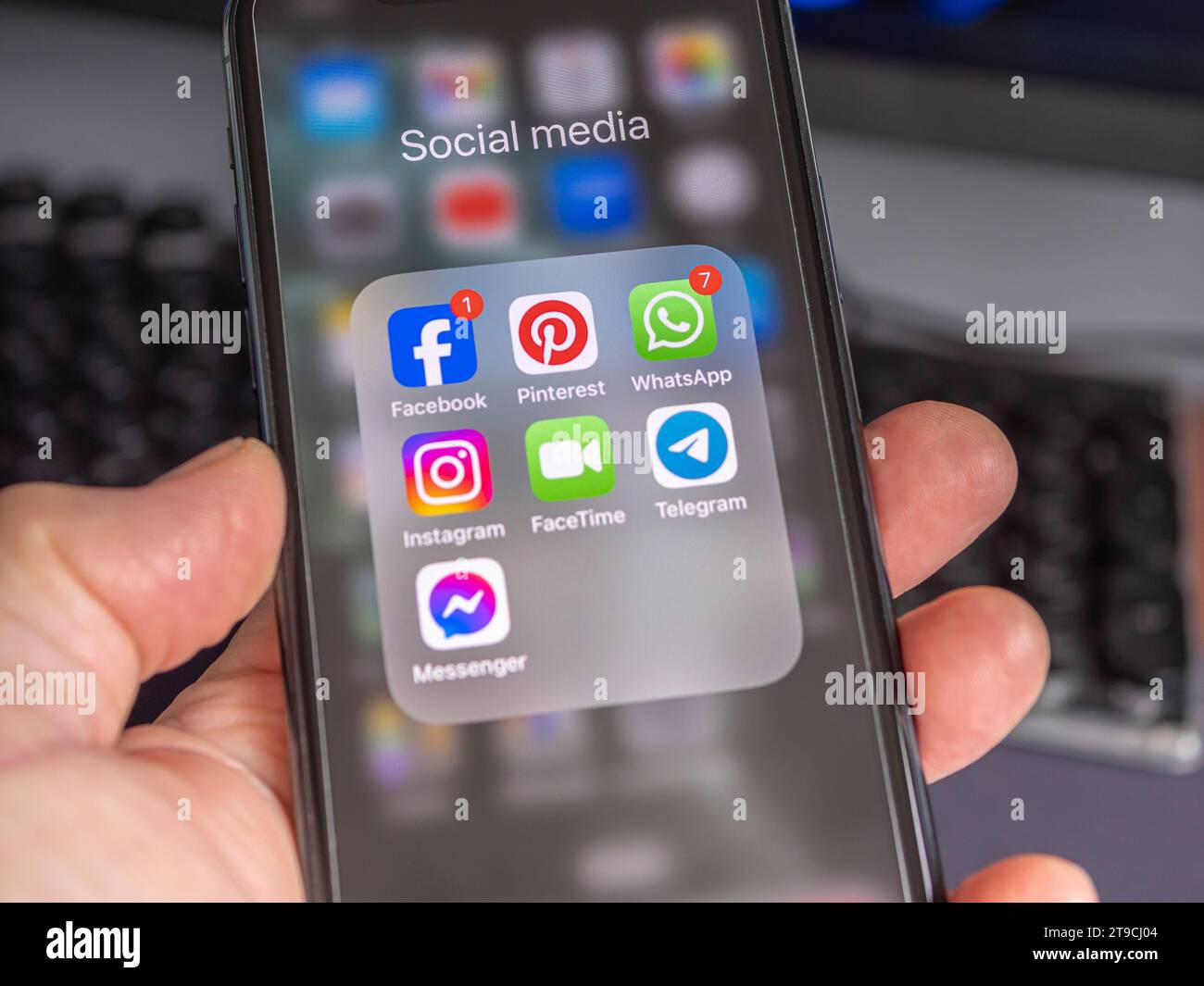 Social media icons phone netherlands hi-res stock photography and ...