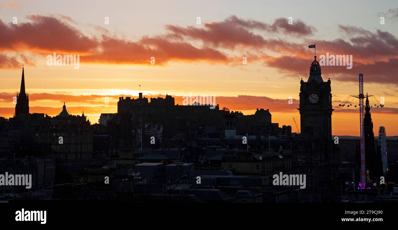 Edinburgh city centre, Scotland, UK. 24 November 2023. Colour in the ...