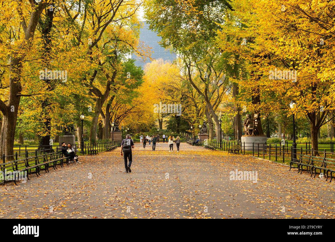 The Mall in fall or autumn, Central Park, New York City, U.S.A Stock ...
