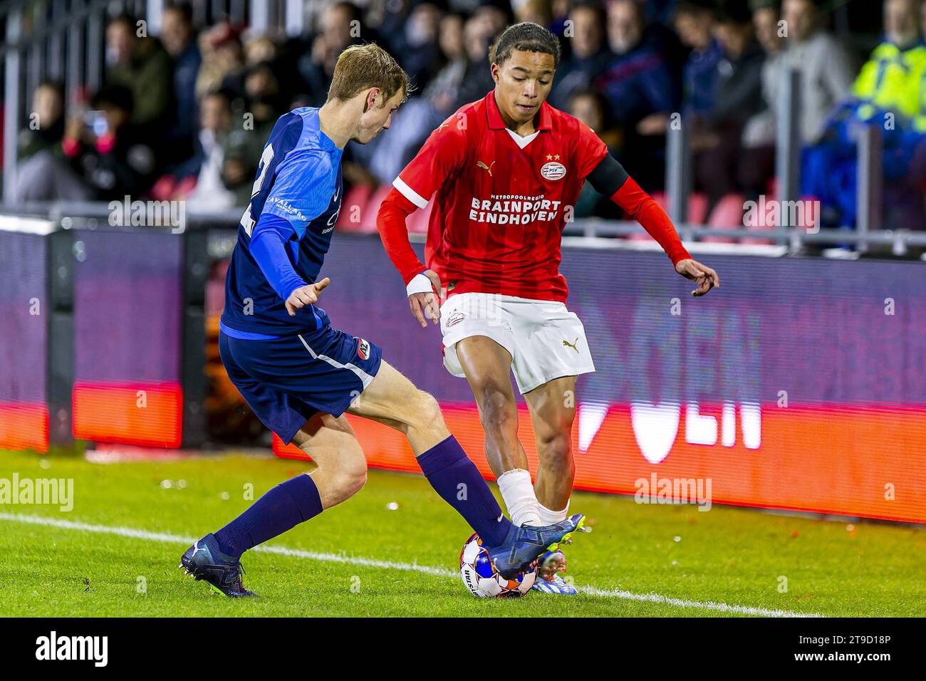 Eindhoven, Netherlands. 24th Nov, 2023. EINDHOVEN, 24-11-2023, PSV ...
