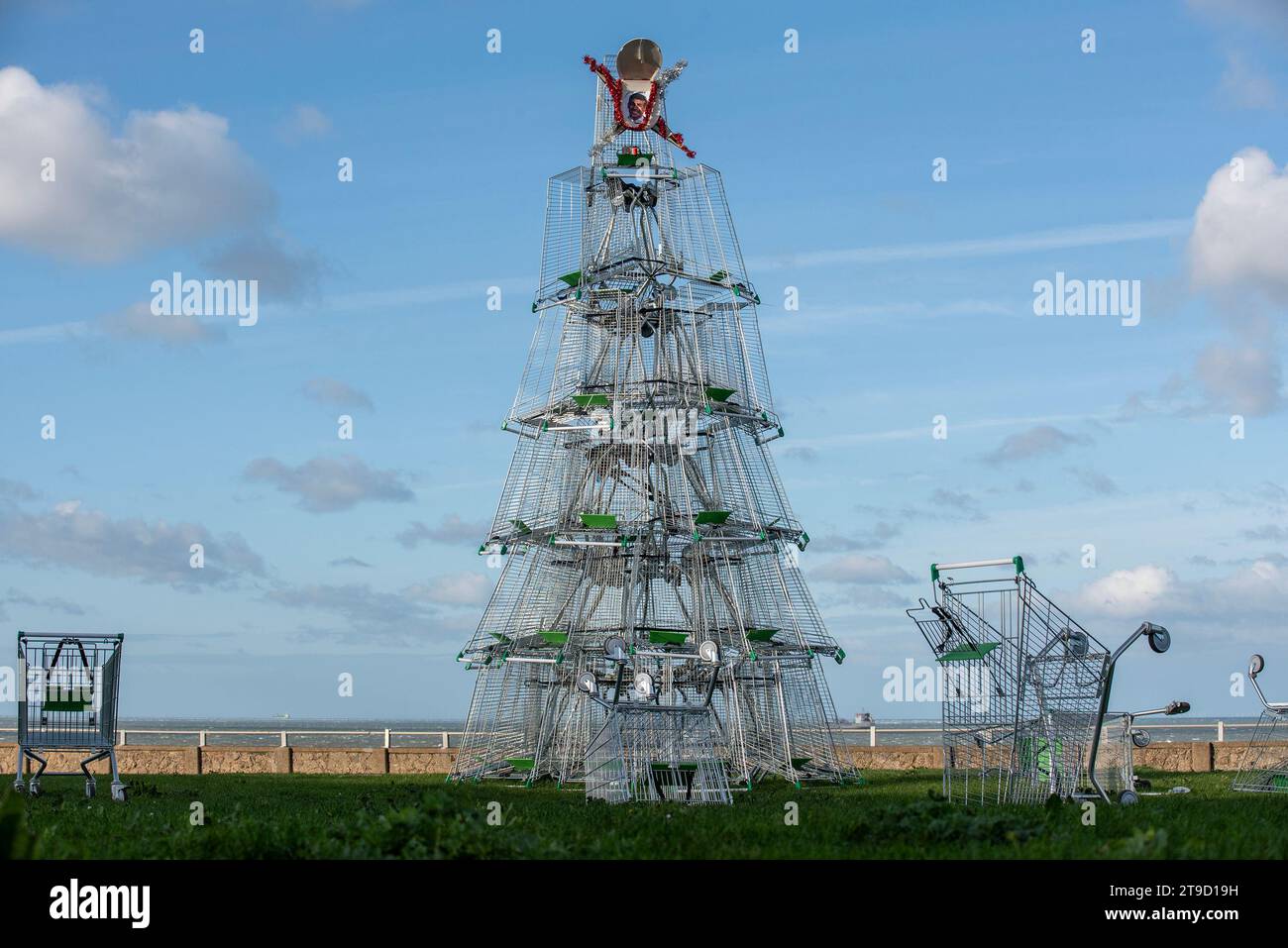 Margate, UK. 24th Nov, 2023. Rishi Sunak's portrait seen on the top of ...
