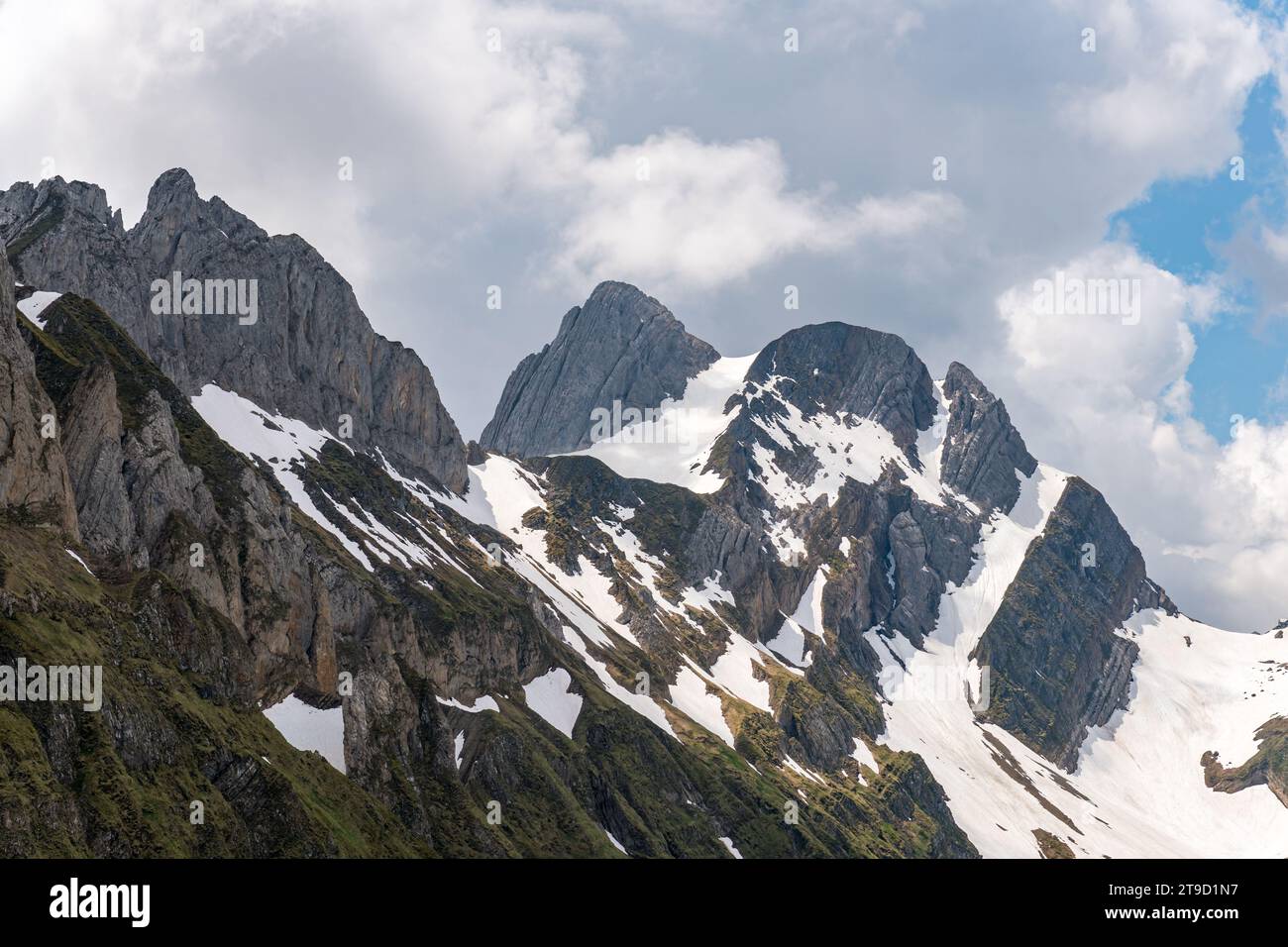 Wonderful hike in the Alpstein mountains from Wasserauen to Meglisalp ...