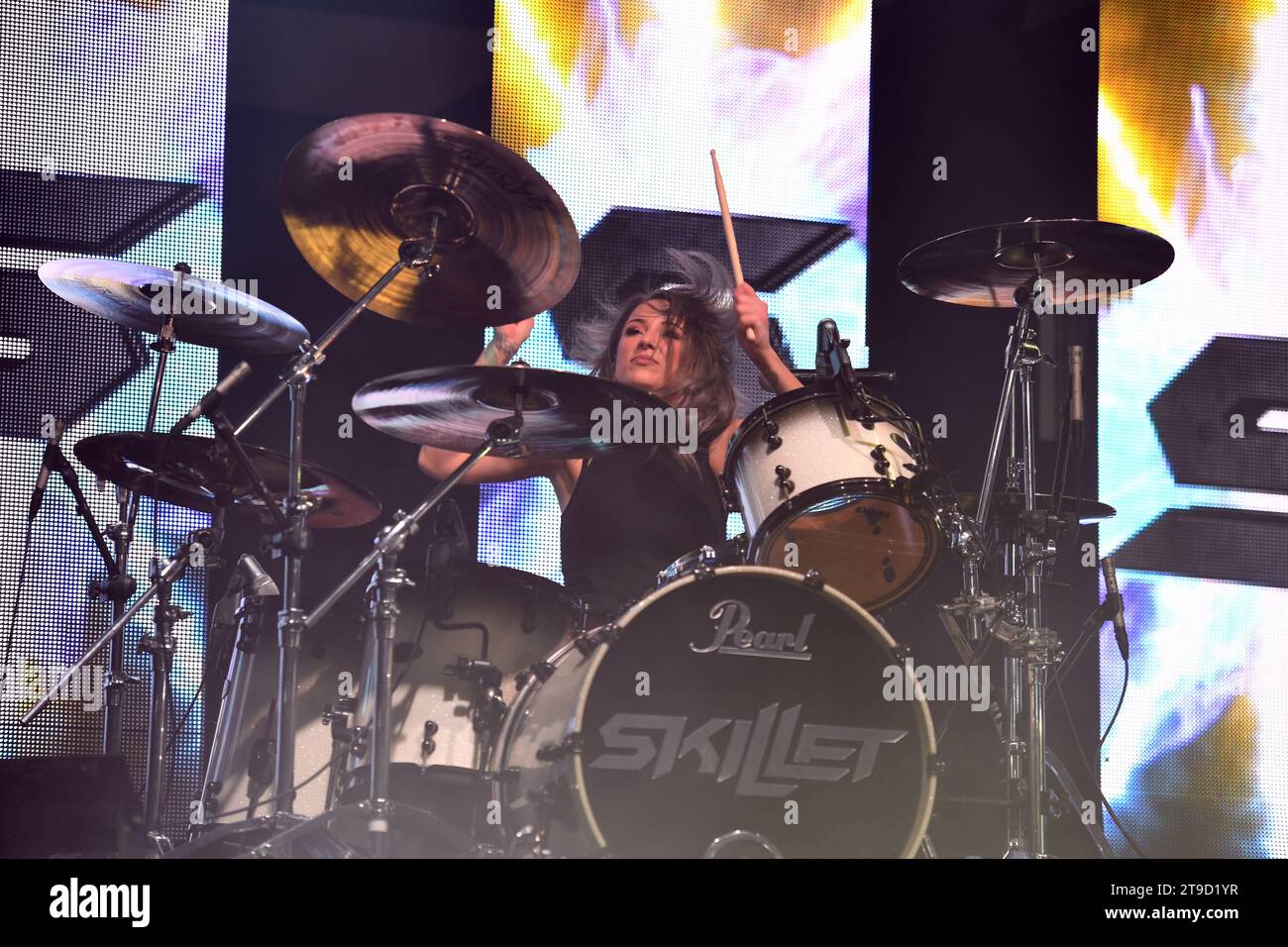 November 21, 2023, Norfolk, Virginia, USA: Skillet member JEN LEDGER ...