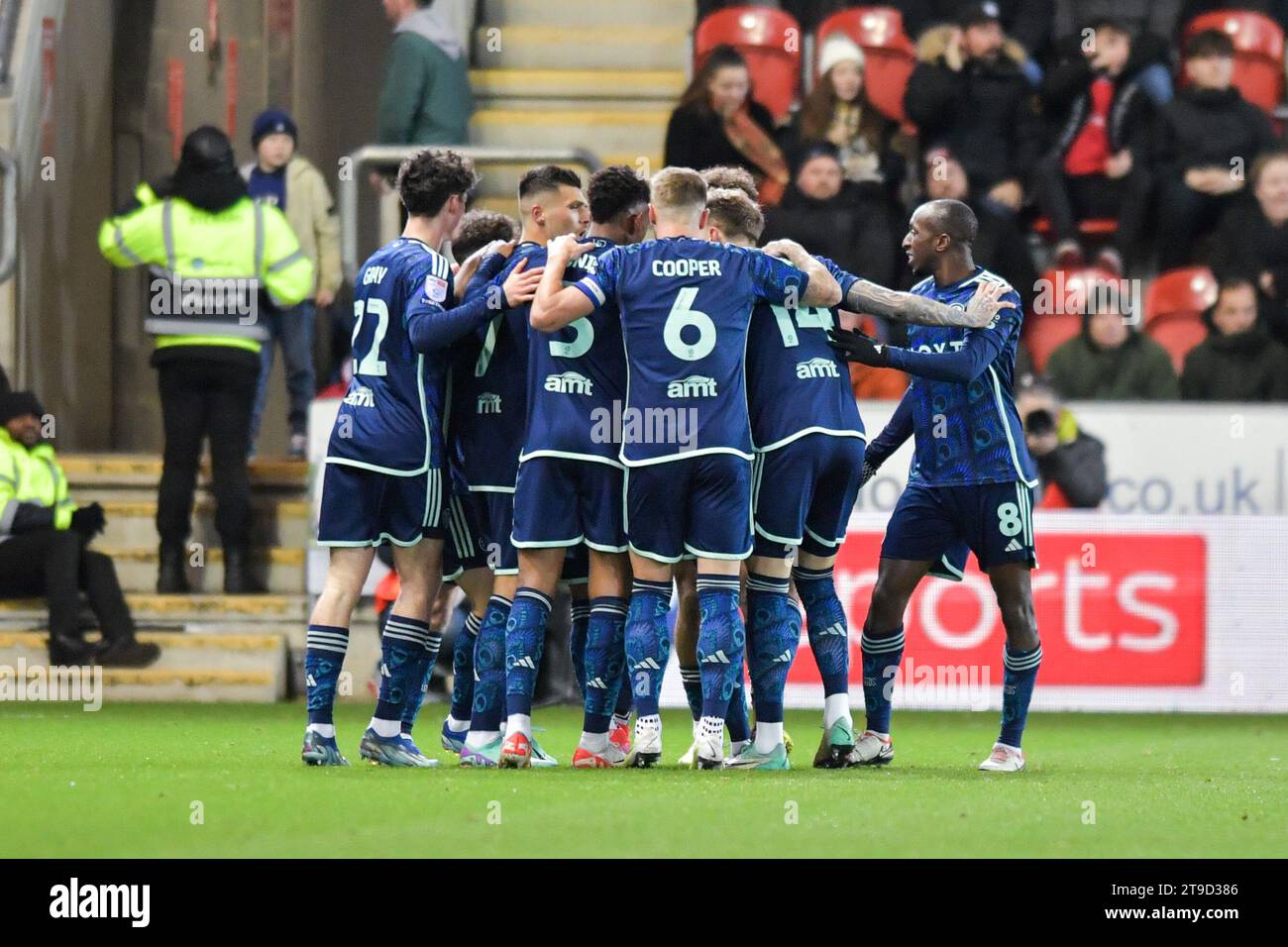 Summerville leeds celebrates hi-res stock photography and images - Alamy