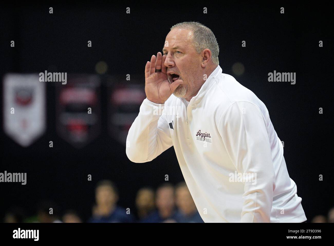Texas A&M head coach Buzz Williams calls out instructions during the ...