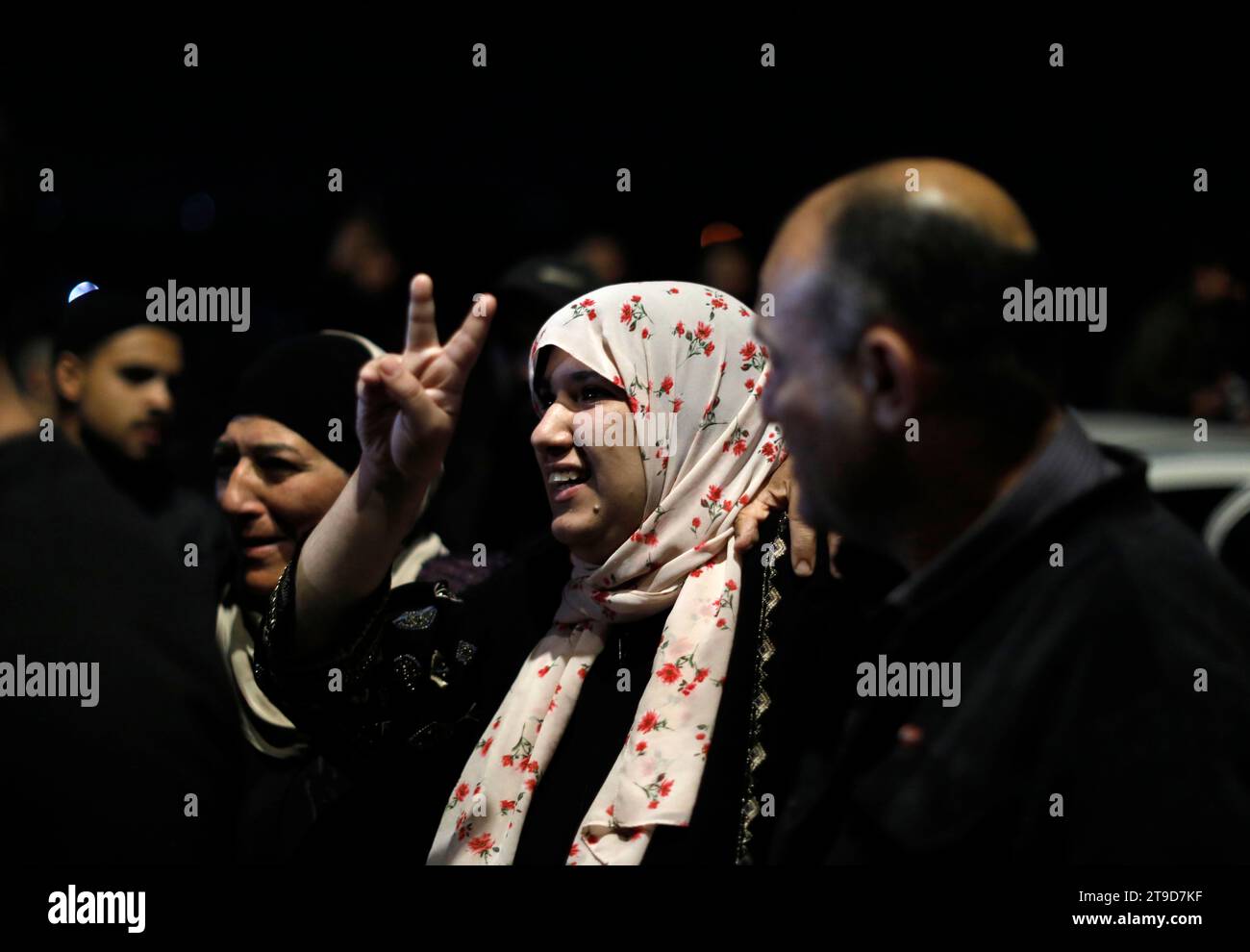 Ramallah, Palestinian Territories. 24th Nov, 2023. Palestinians ...