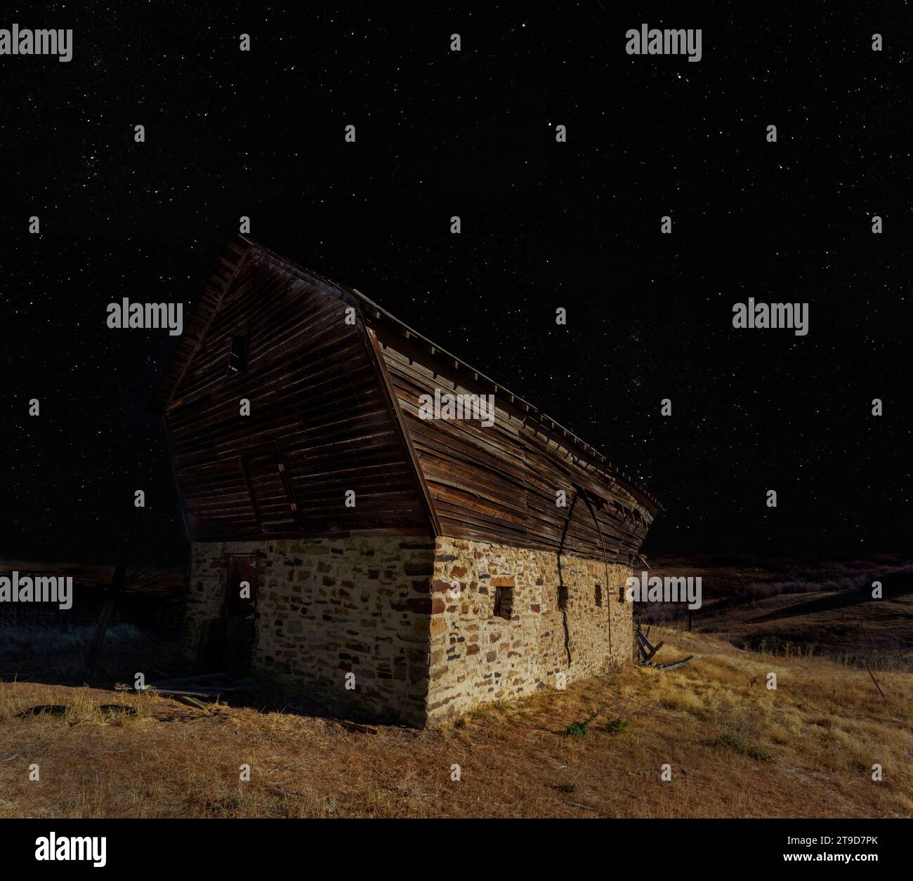 Starry skies on a clear night above an old stable Stock Photo - Alamy