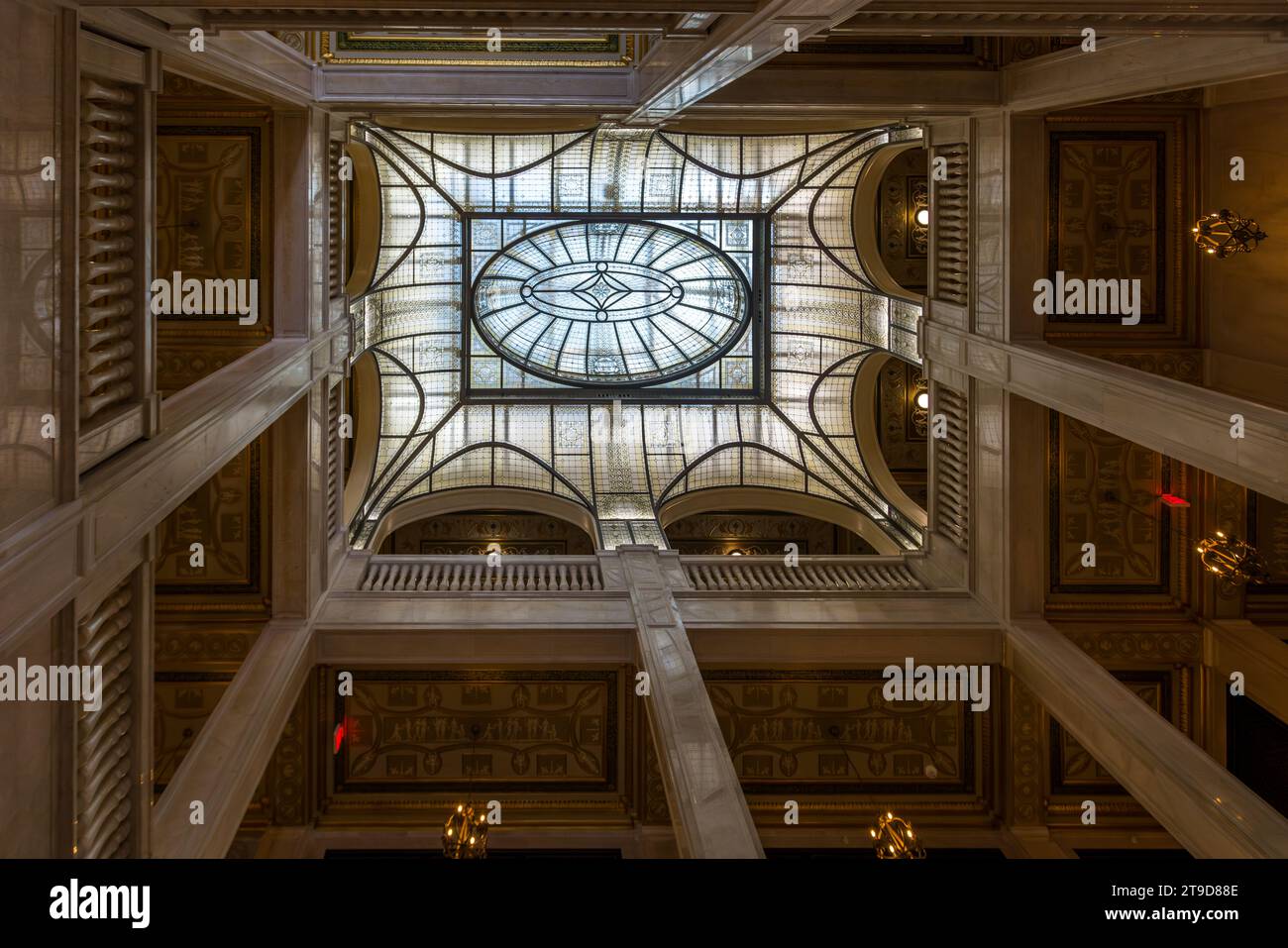 Detroit michigan glass building hi-res stock photography and images - Alamy