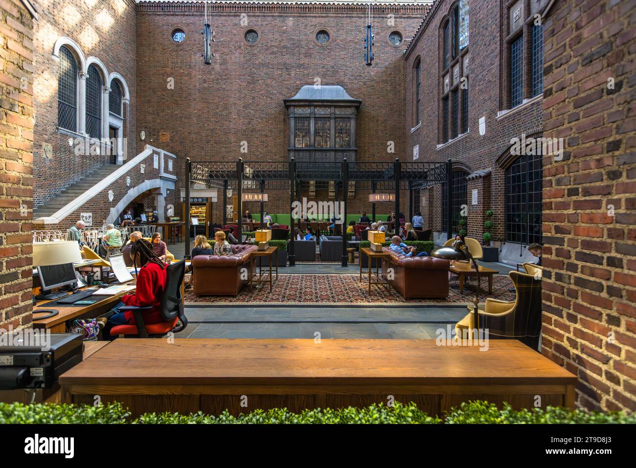 Museum restaurant in a courtyard at the Detroit Institute of Arts (DIA ...