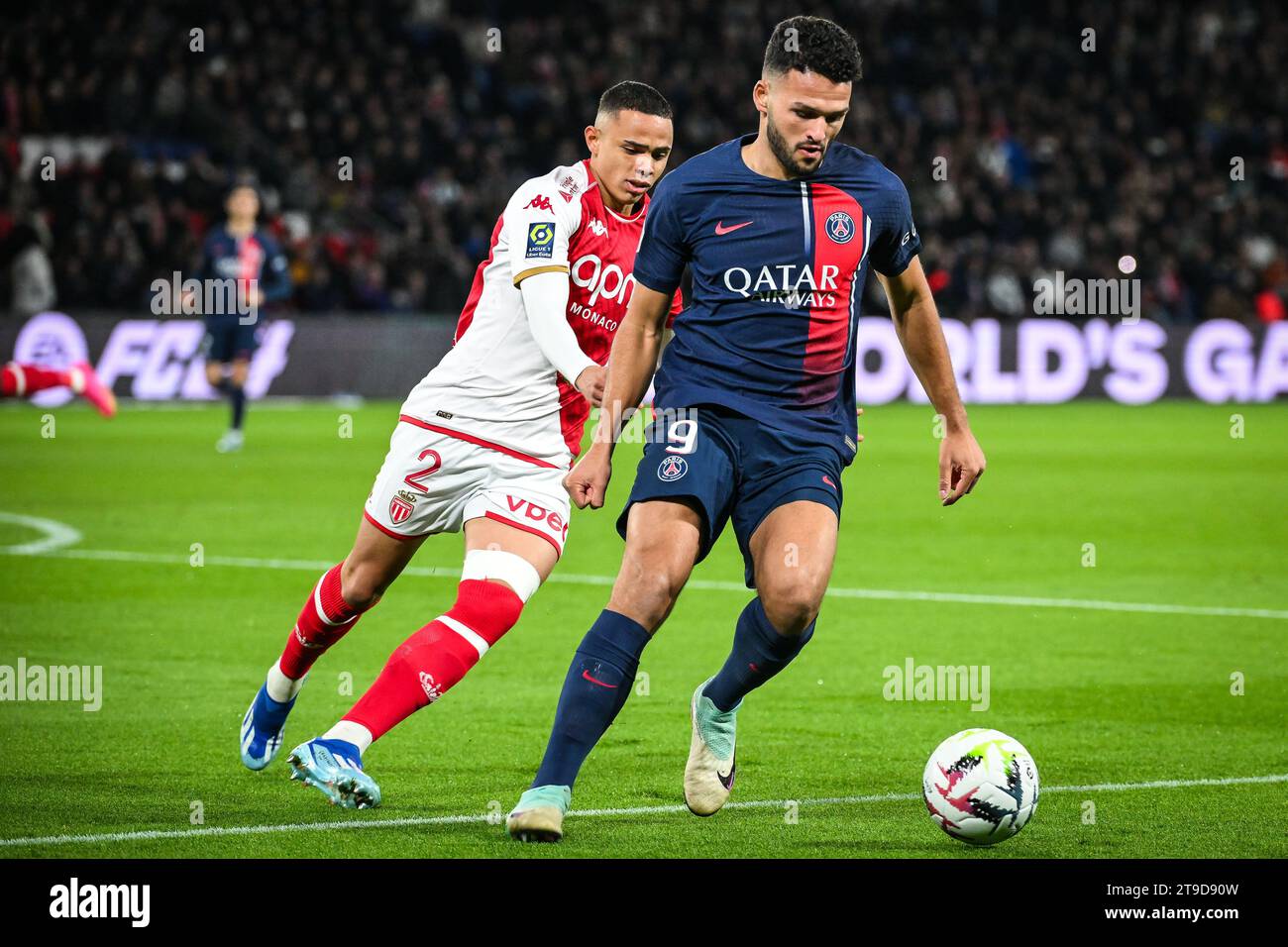 Paris, France, France. 24th Nov, 2023. Vanderson DE OLIVEIRA CAMPOS of Monaco and Goncalo RAMOS ...