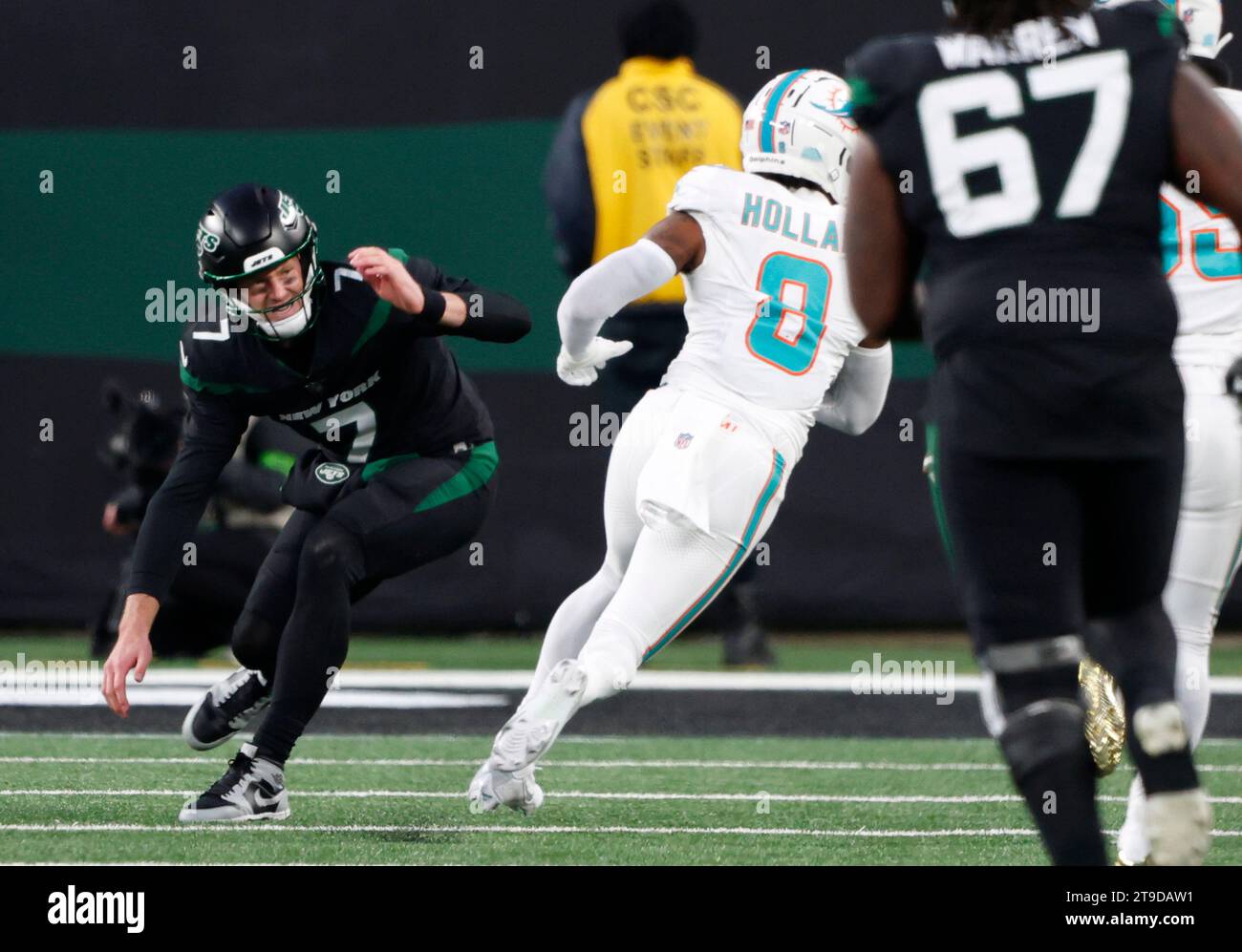 East Rutherford, United States. 24th Nov, 2023. New York Jets ...