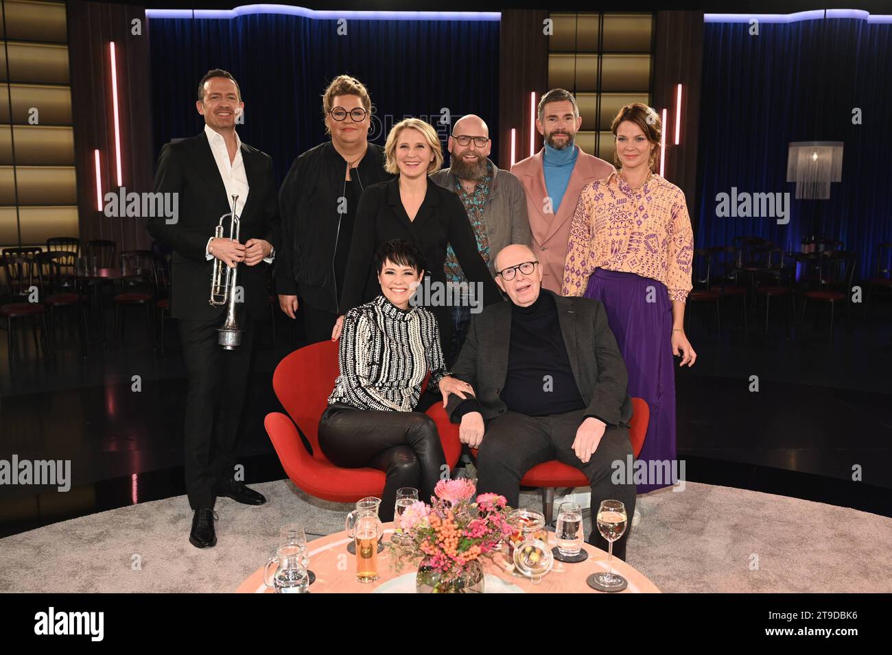 Jazzmusiker Till Brönner, l-r, Komikerin Ilka Bessin, Moderatorin Susan ...