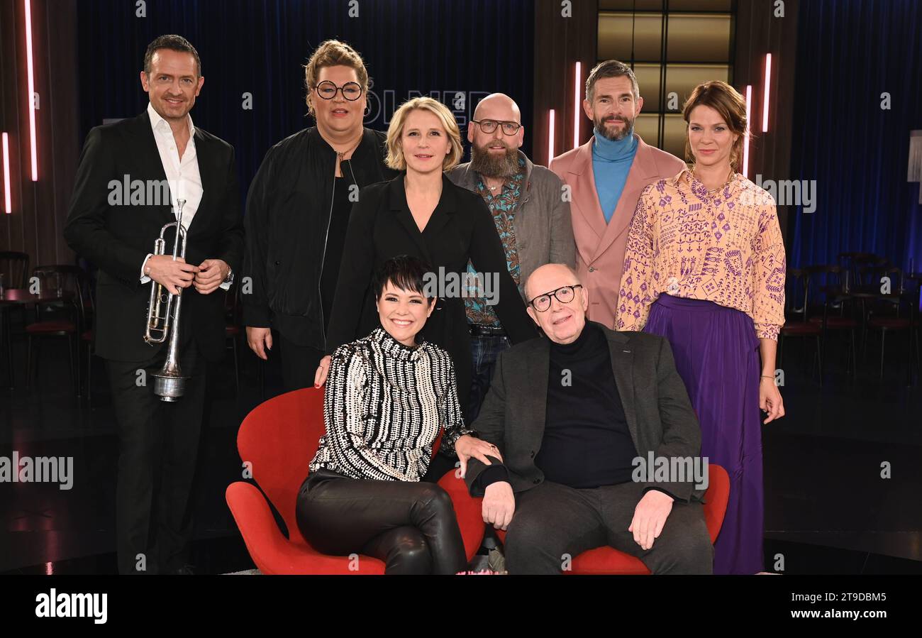 Jazzmusiker Till Brönner, l-r, Komikerin Ilka Bessin, Moderatorin Susan ...