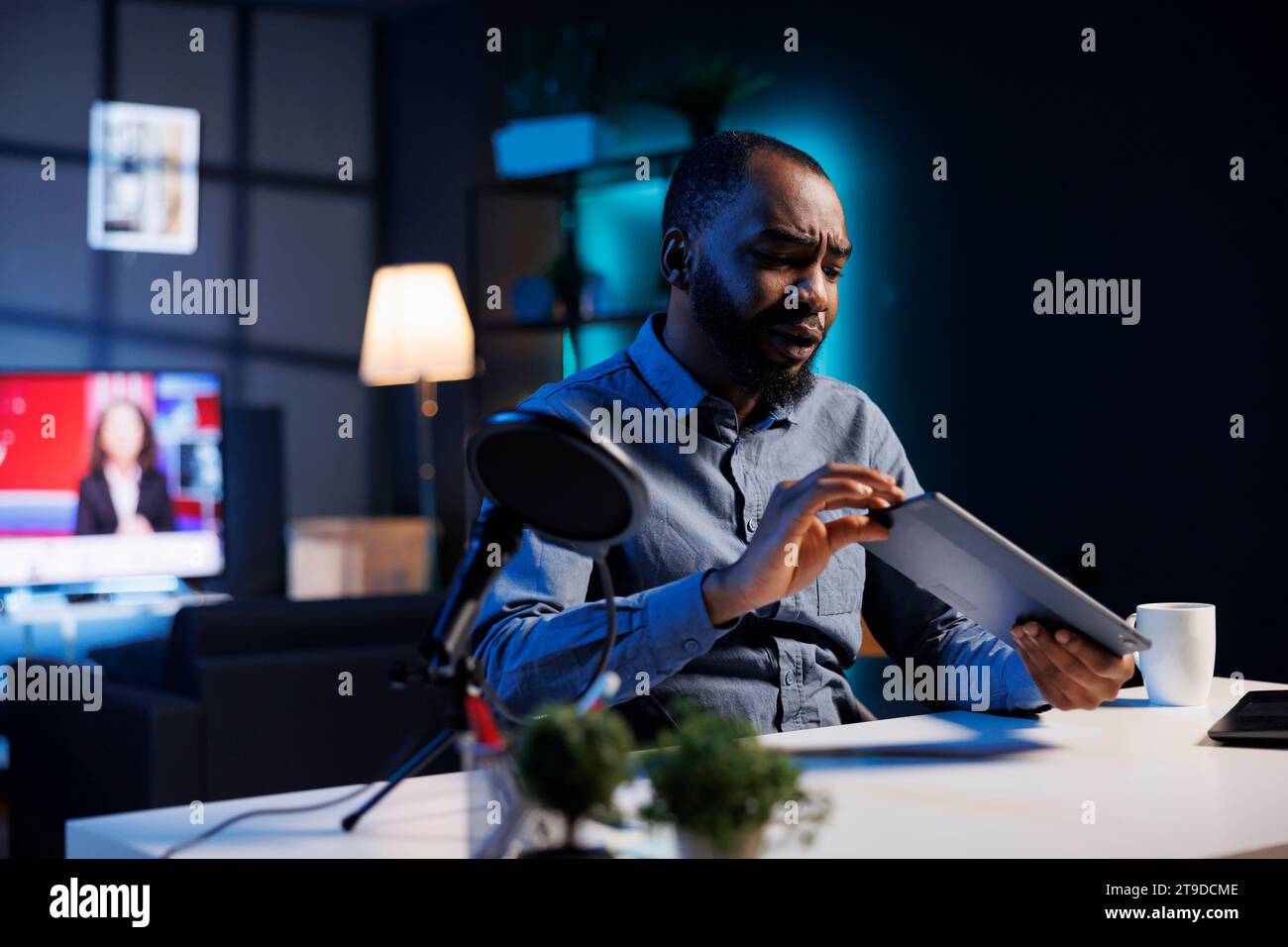 Streaming platform buttons hi-res stock photography and images - Alamy