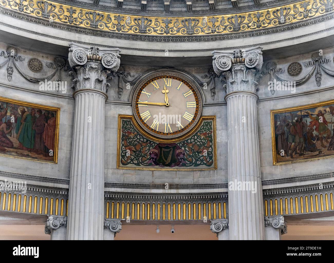 Entrance hall of Dublin City Hall built in the 18th century in ...