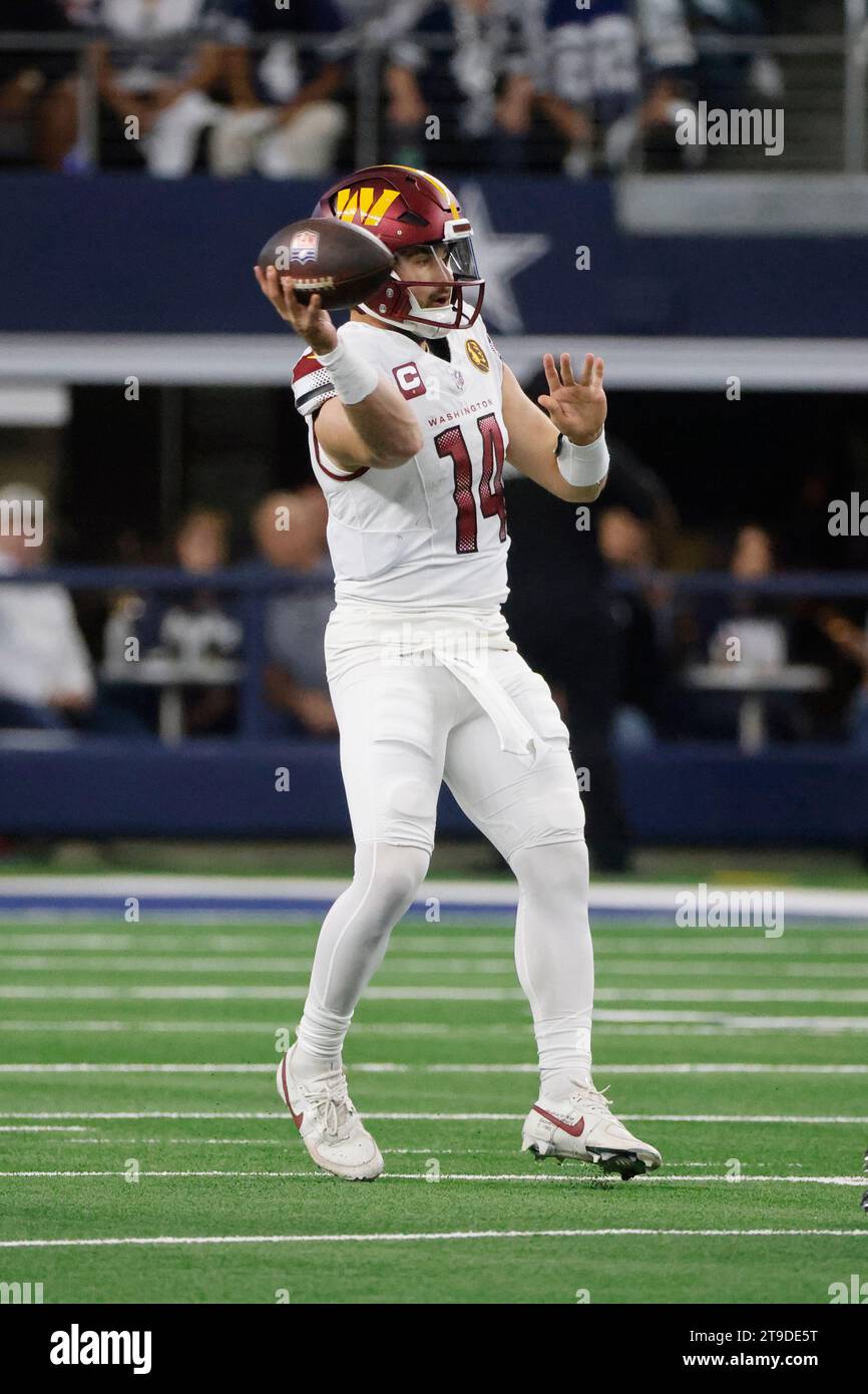 Washington Commanders quarterback Sam Howell (14) throws a pass during ...