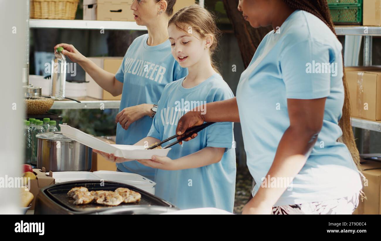 Giving out refreshments hi-res stock photography and images - Alamy