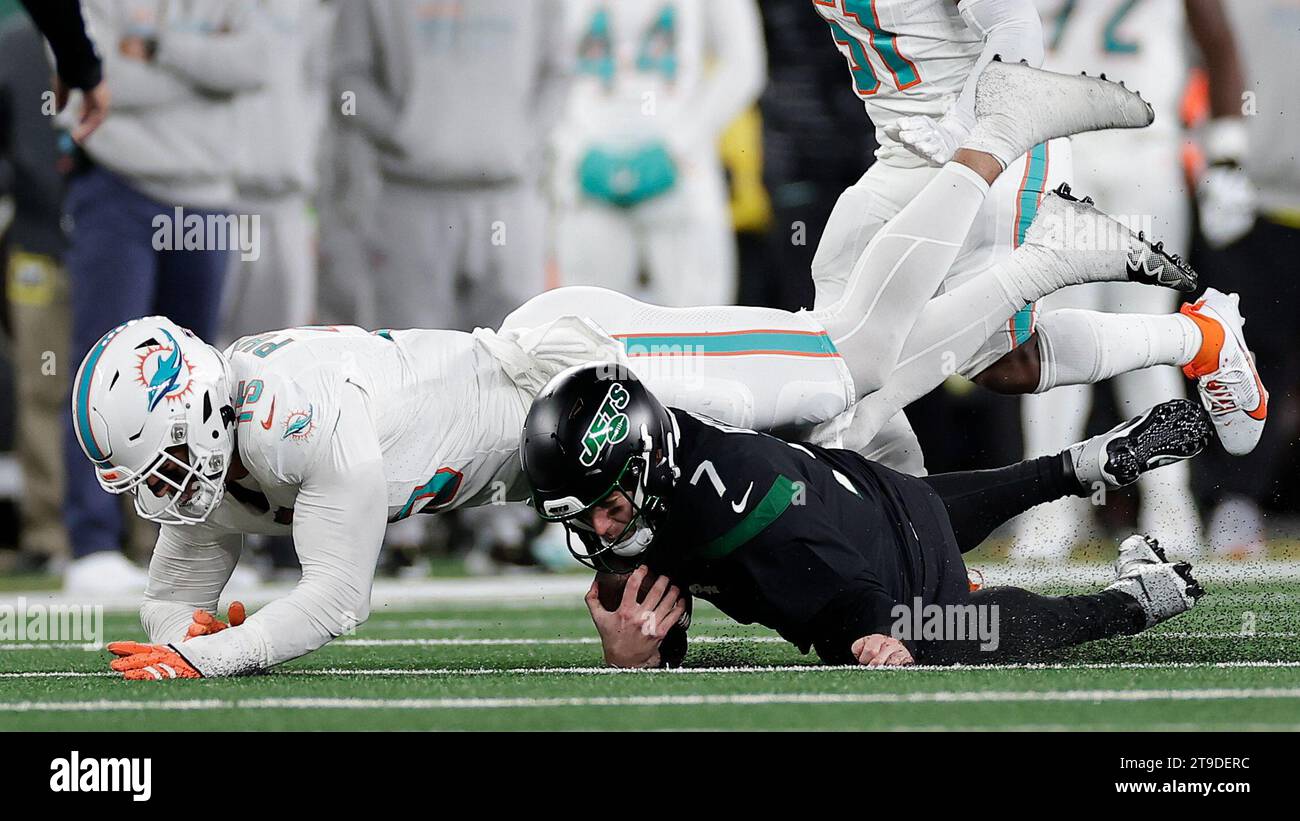 Miami Dolphins linebacker Jaelan Phillips (15) sacks New York Jets ...