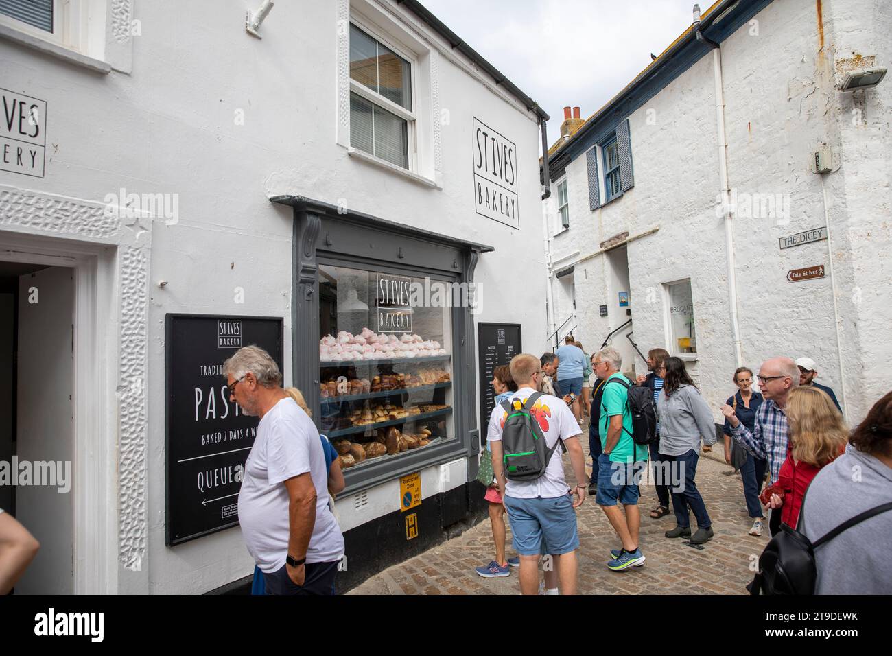 St Ives bakery selling bread and pasties, St Ives town centre,Cornwall ...