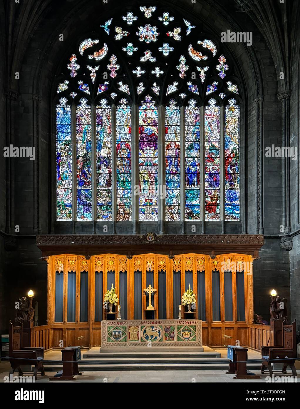Paisley Abbey internal views showing magnificent interior Stock Photo ...