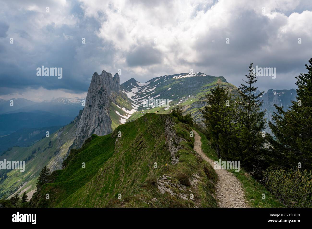 Fantastic hike in the Alpstein mountains from Hoher Kasten to Saxer ...