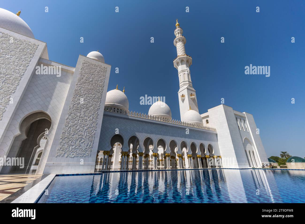 Abu Dhabi, United Arab Emirates - October 08, 2023: Exterior courtyard ...