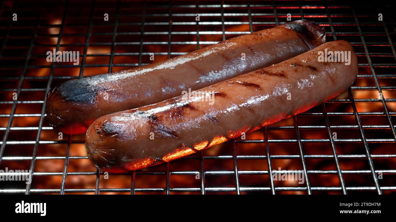 Juicy red hot dogs hi-res stock photography and images - Alamy