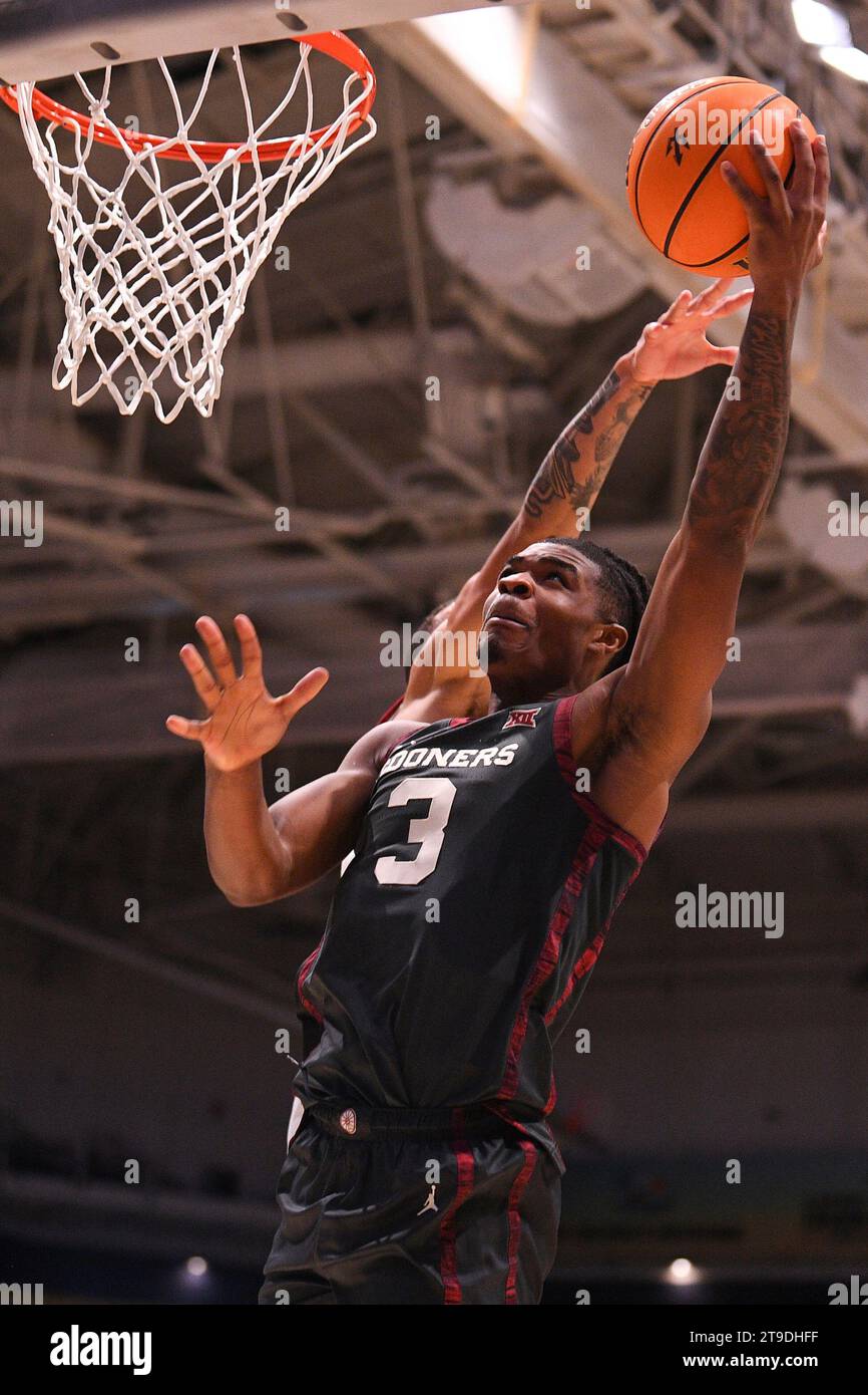 SAN DIEGO, CA - NOVEMBER 24: Oklahoma Sooners guard Otega Oweh (3) goes ...