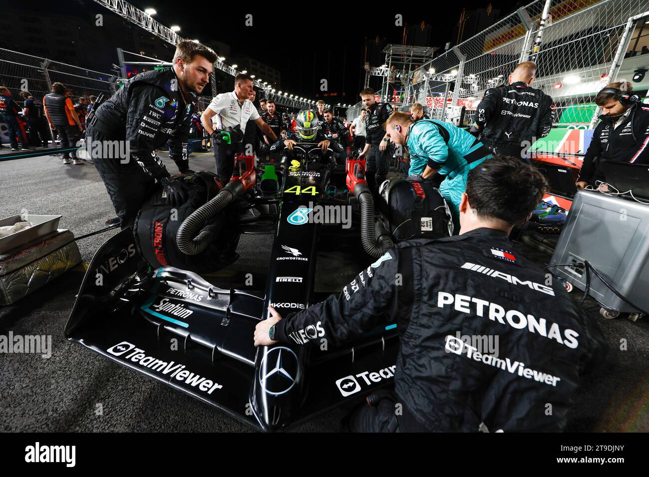 Las Vegas, USA. 18th Nov, 2023. #44 Lewis Hamilton (GBR, Mercedes-AMG ...