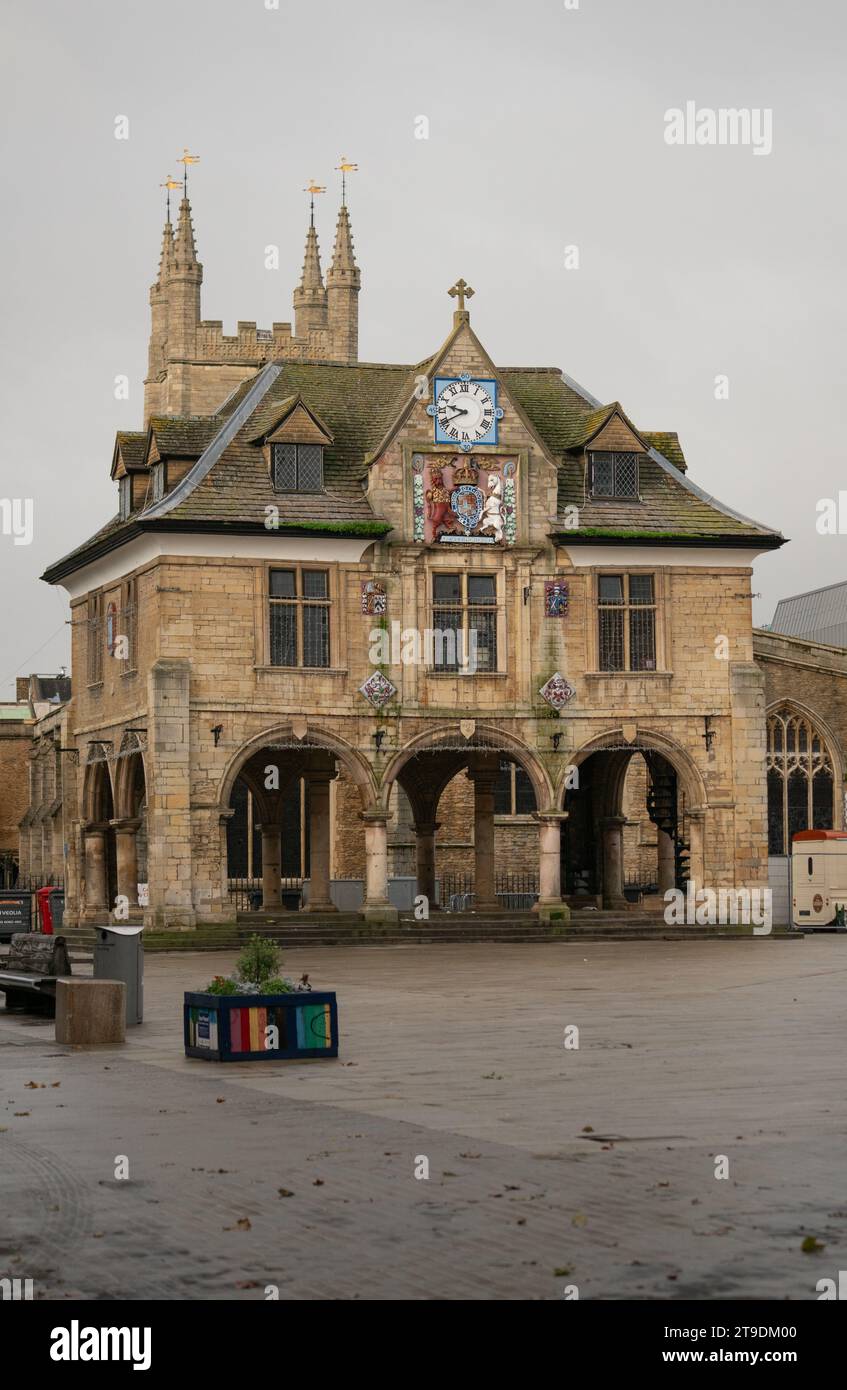Peterborough Cathedral Square, Autumn 2023 Stock Photo - Alamy