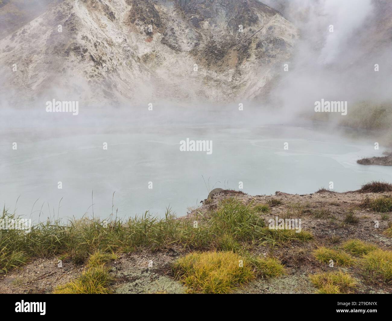 Jigokudani or Hell Valley ,Noboribetsu Onsen, hot steam vents ...