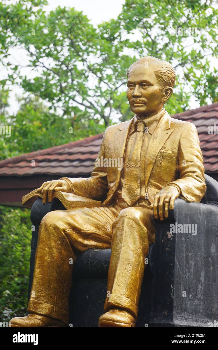 The monument of Dr. Sutomo (Also called Soetomo atau Soebroto). He is ...