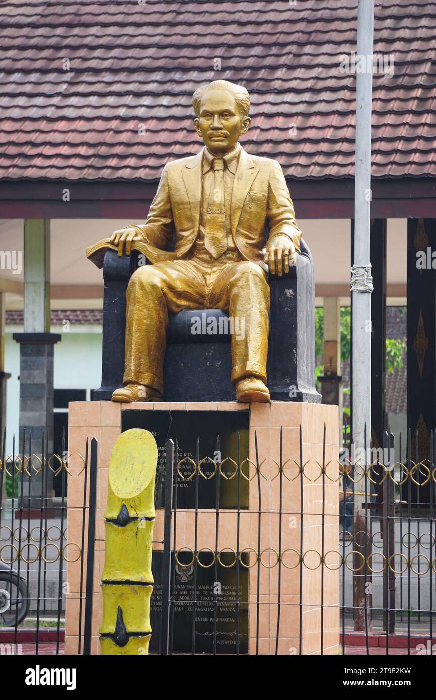 The monument of Dr. Sutomo (Also called Soetomo atau Soebroto). He is ...