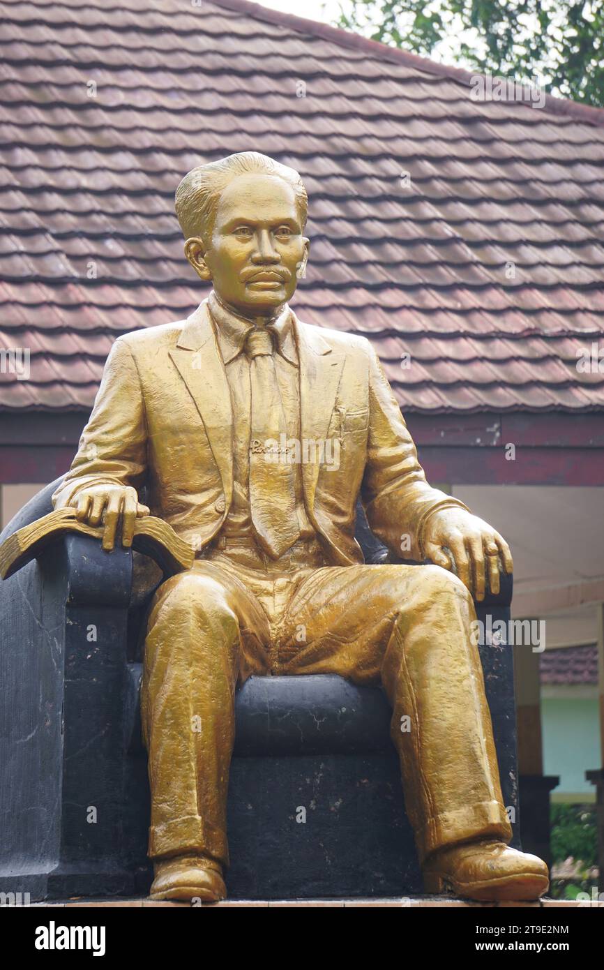 The monument of Dr. Sutomo (Also called Soetomo atau Soebroto). He is ...